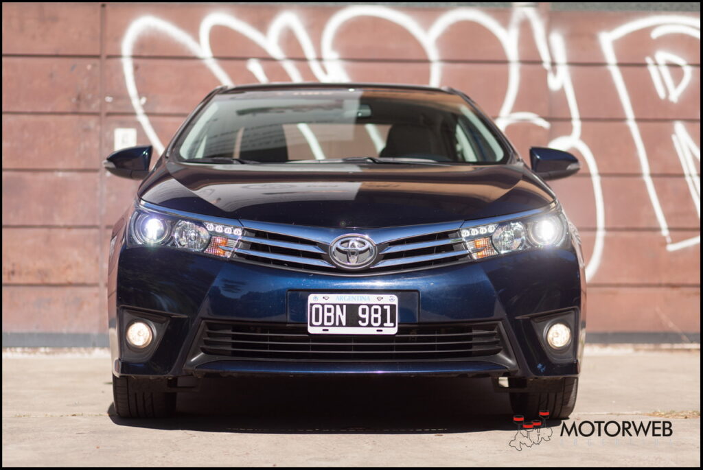 Prueba: Toyota Corolla 1.8 XEi Pack AT - Motorweb Argentina