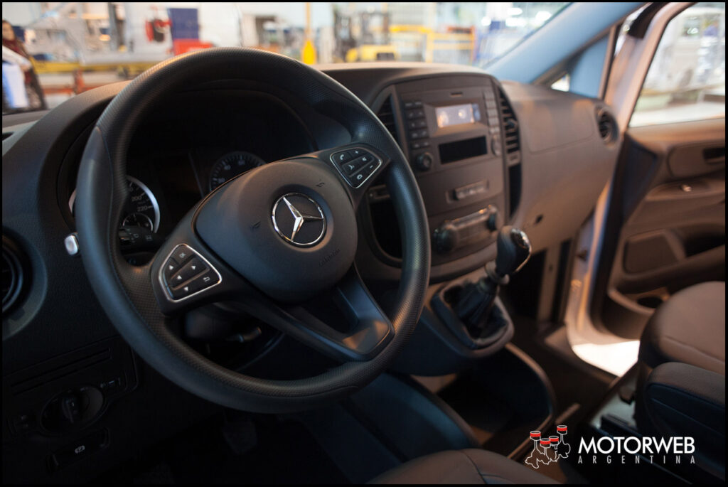 Mercedes-Benz ya vende las Vito Combi y Tourer en Argentina - Motorweb ...
